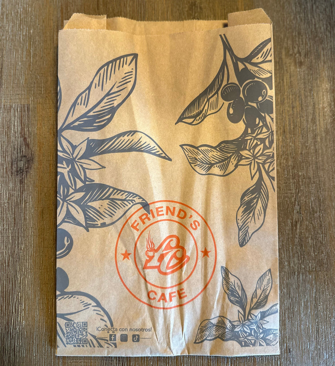 Pocket Bag Friend's Café – Millennials Factory